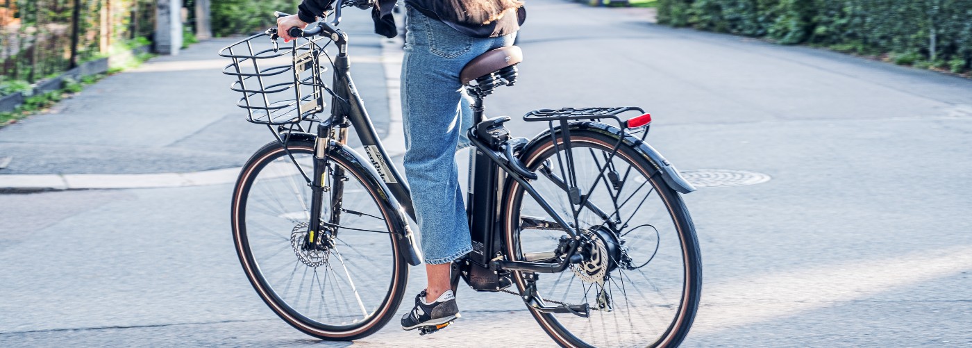 Elcykel med korg – 4 populäraste eldamcyklarna med cykelkorg